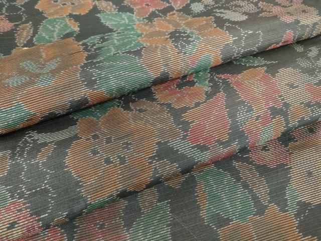 ■■■　サイズ　■■■ 身丈 161cm（肩から） 裄丈 66cm 袖丈 49.5cm　縫込み 4cm 袖幅 33.5cm 前幅 24cm 後幅 28.5cm 着物縫いこみ 内揚げ 0cm 裄 お袖側 約3cm　身頃側 約0cm ■■■　商...