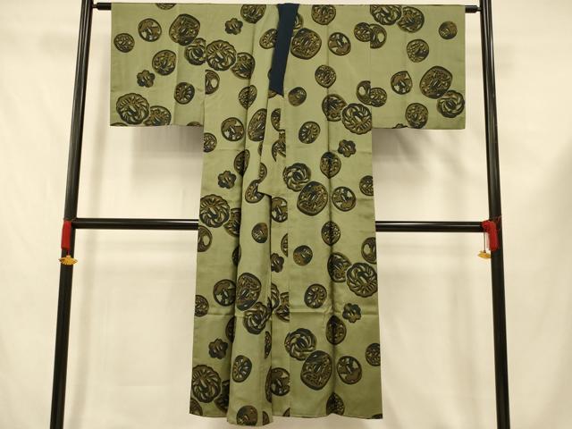 ■■■　サイズ　■■■ 身丈 136cm（肩から） 裄丈 65cm 袖丈 45cm　縫込み 4cm 袖幅 33cm 前幅 31.5cm 後幅 31.5cm 着物縫いこみ 内揚げ 0cm 裄 お袖側 約2cm　身頃側 約2cm ■■■　商品詳...