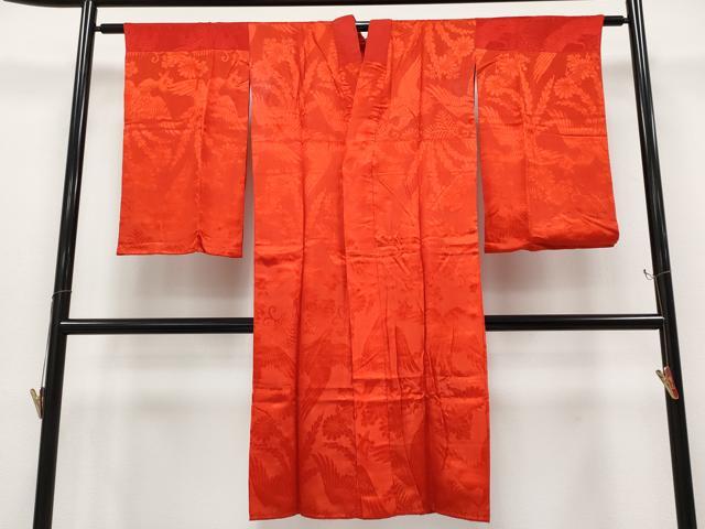 ■■■　サイズ　■■■ 身丈 121cm（肩から） 裄丈 62cm 袖丈 62.5cm 袖幅 32cm 前幅 26cm 後幅 30cm 着物縫いこみ 内揚げ 8cm 裄 お袖側 約 2.5cm　身頃側 約 1cm ■■■　商品詳細　■■■ ...