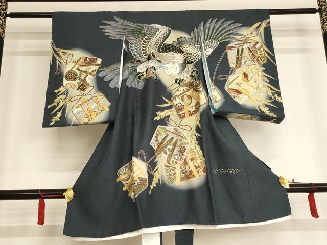 ■■■　サイズ　■■■ 【着物】 身丈 95cm（肩から） 裄丈 47cm 袖丈 54cm ■■■　商品詳細　■■■ 産着【正絹】の状態は接写画像のように上前・上前おくみ・衿に薄い汚れがございますが その他特に目立ったシミ汚れなどもなく大変...