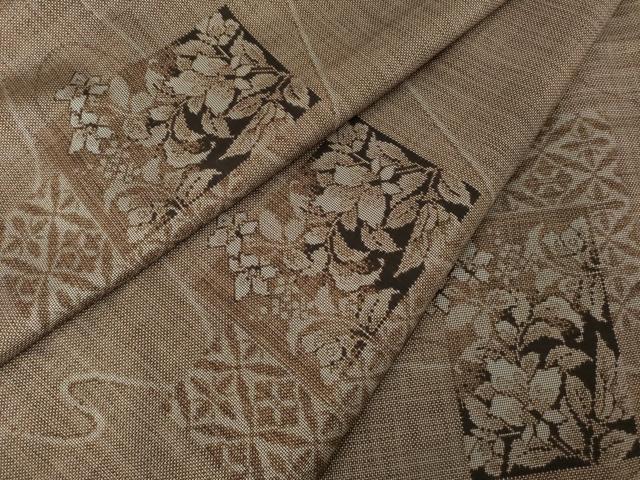 ■■■　サイズ　■■■ 身丈 165cm（肩から） 裄丈 66cm 袖丈 49cm　縫込み 5cm 袖幅 34cm 前幅 25cm 後幅 30cm 着物縫いこみ 内揚げ 2.5cm 裄 お袖側 約2cm　身頃側 約1cm ■■■　商品詳細　...