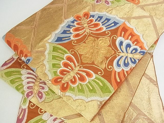 ■■■　サイズ　■■■ 長さ 414cm 幅 30.5cm程 ■■■　商品詳細　■■■ 【正絹・芯なし】 状態は締めてはおりますが 特に目立ったシミ汚れなどもなく大変良い状態です。 大変上質な逸品になります。 お安く出品致しますので、是非こ...