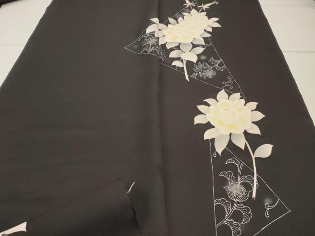 ■■■　サイズ　■■■ 長さ　　着尺分あり 幅　　　約37.5cm ■■■　商品詳細　■■■ 【正絹・未使用】 状態は接写画像のように表地所々・裏面所々に薄い汚れがございます。 大変上質な逸品になります。 お安く出品致しますので、是非この機...