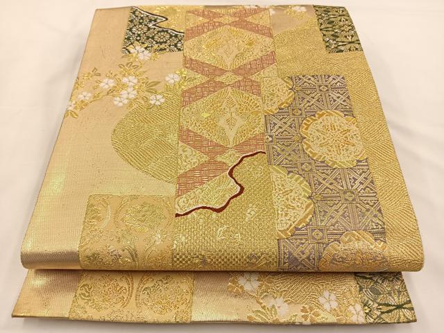 ■■■　サイズ　■■■ 長さ 428cm 幅 31.5cm程 ■■■　商品詳細　■■■ 【正絹】 詳細に関しましては、画像をご確認ください。 大変上質な逸品になります。 お安く出品致しますので、是非この機会にいかがでしょうか？ ※汚れ等に関...