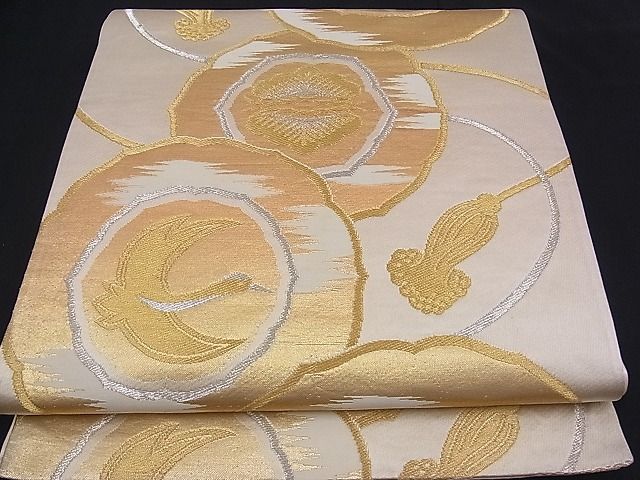 ■■■　サイズ　■■■ 長さ 428cm 幅 30.5cm程 ■■■　商品詳細　■■■ 【正絹・芯なし】状態は接写画像のように柄止まり・裏地に薄い汚れがございますがその他特に目立ったシミ汚れなどもなく大変良い状態です。着用時には見えない部分...