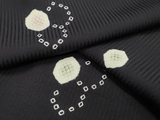 ■■■　サイズ　■■■ 身丈 170cm（肩から） 裄丈 68.5cm 袖丈 48.5cm　縫込み 5cm 袖幅 35cm 前幅 25.5cm 後幅 30.5cm 着物縫いこみ 内揚げ 2cm 裄 お袖側 約2.5cm　身頃側 約1.5cm...