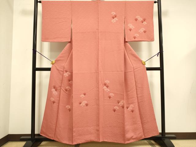 ■■■　サイズ　■■■ 身丈 155.5cm（肩から） 裄丈 63.5cm 袖丈 47cm　縫込み 4.5cm 袖幅 32.5cm 前幅 23cm 後幅 28.5cm 着物縫いこみ 内揚げ 6cm 裄 お袖側 約3cm　身頃側 約3.5cm...