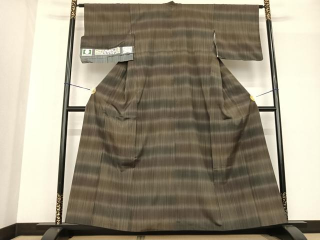 ■■■　サイズ　■■■ 身丈 156cm（肩から） 裄丈 63cm 袖丈 45cm　縫込み 8cm 袖幅 32cm 前幅 23cm 後幅 29cm 着物縫いこみ 内揚げ 13cm 裄 お袖側 約4cm　身頃側 約5cm ■■■　商品詳細　■...