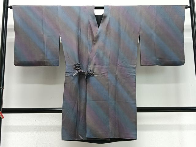 ■■■　サイズ　■■■ 身丈 96cm（肩から） 裄丈 64.5cm 袖丈 46.5cm　縫込み 3.5cm 袖幅 33cm 前幅 19cm 後幅 26.5cm 裄 お袖側 約2.5cm　身頃側 約2.5cm ■■■　商品詳細　■■■ 【正...