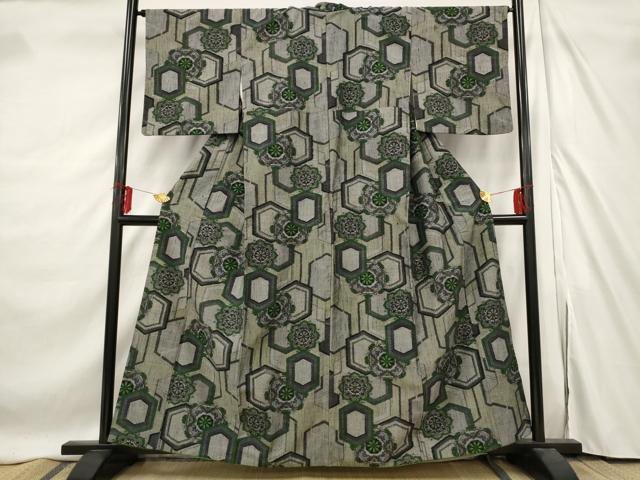 ■■■　サイズ　■■■ 身丈 159cm（肩から） 裄丈 65cm 袖丈 49cm　縫込み 4cm 袖幅 34cm 前幅 24.5cm 後幅 30.5cm 着物縫いこみ 内揚げ 0cm 裄 お袖側 約1cm　身頃側 約3cm ■■■　商品詳...