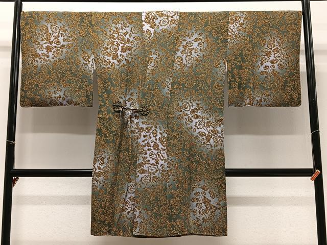 ■■■　サイズ　■■■ 身丈 102.5cm（肩から） 裄丈 68.5cm 袖丈 46cm　縫込み 5cm 袖幅 34.5cm 前幅 29cm 後幅 30.5cm 裄 お袖側 約2.5cm　身頃側 約3cm ■■■　商品詳細　■■■ 【正絹...