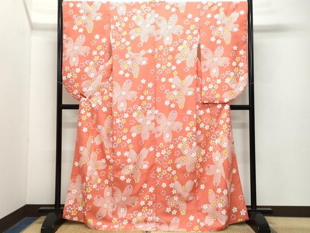 ■■■　サイズ　■■■ 身丈 167cm（肩から） 裄丈 67.5cm 袖丈 75cm　縫込み 1.5cm 袖幅 34.5cm 前幅 24.5cm 後幅 30.5cm 着物縫いこみ 内揚げ 0cm 裄 お袖側 約1cm　身頃側 約1cm ■...