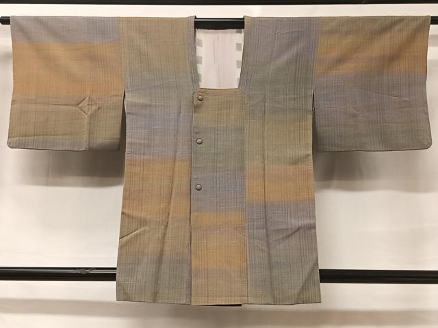 ■■■　サイズ　■■■ 身丈 85cm（肩から） 裄丈 63cm 袖丈 42.5cm　縫込み 6.5cm 袖幅 32cm 前幅 20cm 後幅 30cm 裄 お袖側 約3cm　身頃側 約5.5cm ■■■　商品詳細　■■■ 【正絹】 状態は...