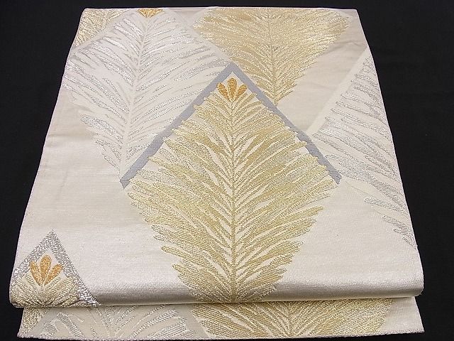 ■■■　サイズ　■■■ 長さ 418cm 幅 31cm程 ■■■　商品詳細　■■■ 【正絹・芯なし】 状態は接写画像のように 柄止まり・太鼓・裏地所々に薄い汚れ 手先から前柄にかけて折れ山の薄い汚れがございますが その他特に目立ったシミ汚れ...