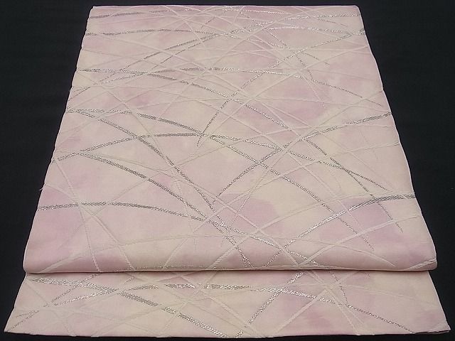 ■■■　サイズ　■■■ 長さ 420cm 幅 31cm程 ■■■　商品詳細　■■■ 【正絹・芯なし】 状態は接写画像のように 裏地・たれ先上部・太鼓下部・太鼓・前柄に薄い汚れ、柄止まりに折れ山の薄い汚れがございますが その他特に目立ったシミ...
