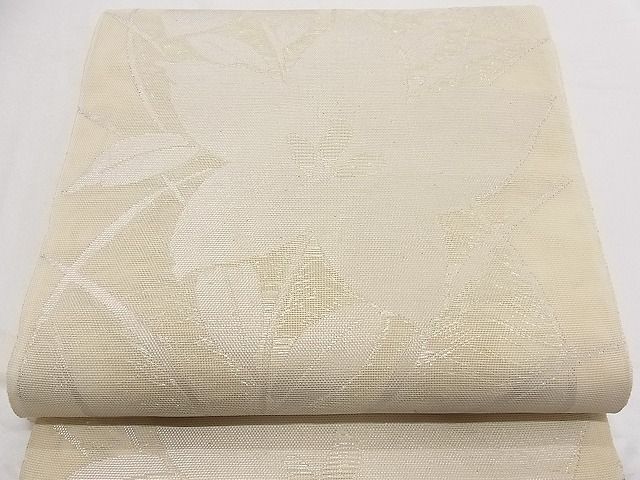 ■■■　サイズ　■■■ 長さ 438cm 幅 30cm程 ■■■　商品詳細　■■■ 【正絹・芯なし】 状態は たれ先・たれ先上部・太鼓下部に薄い汚れ、胴回りに折れ山の薄い線汚れがございますが その他特に目立ったシミ汚れなどもなく大変良い状態...