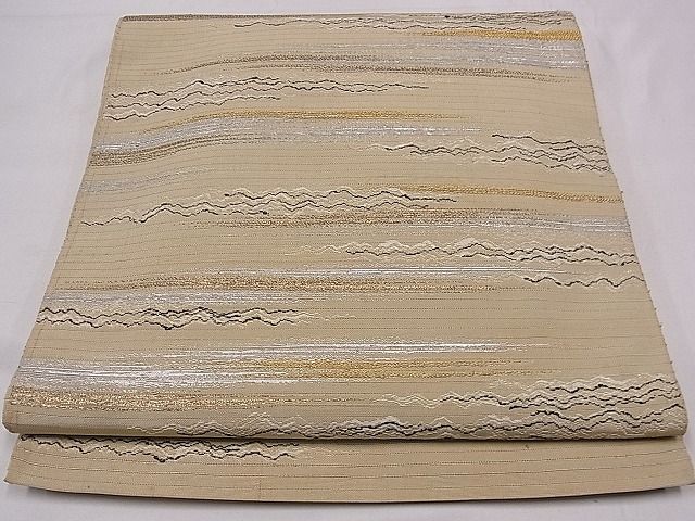 ■■■　サイズ　■■■ 長さ 384cm 幅 31cm程 ■■■　商品詳細　■■■ 【正絹】 状態は 表地所々、裏地にシミがございます。 大変上質な逸品になります。 お安く出品致しますので、是非この機会にいかがでしょうか？ ※アンティークに...