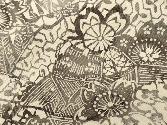 ■■■　サイズ　■■■ 身丈 155cm（肩から） 裄丈 67cm 袖丈 45cm　縫込み 4cm 袖幅 35cm 前幅 27cm 後幅 31cm 着物縫いこみ 内揚げ 0cm 裄 お袖側 約1cm　身頃側 約1cm ■■■　商品詳細　■■...