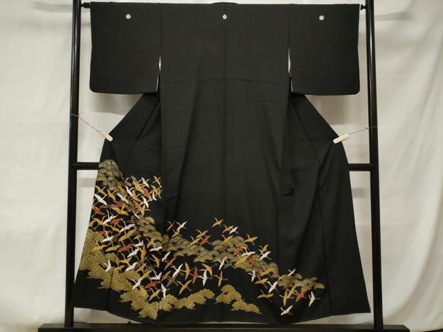 ■■■　サイズ　■■■ 身丈 151cm（肩から） 裄丈 65cm 袖丈 44cm　縫込み 5cm 袖幅 34cm 前幅 25cm 後幅 29cm 着物縫いこみ 内揚げ 8cm 裄 お袖側 約2cm　身頃側 約4cm ■■■　商品詳細　■■...