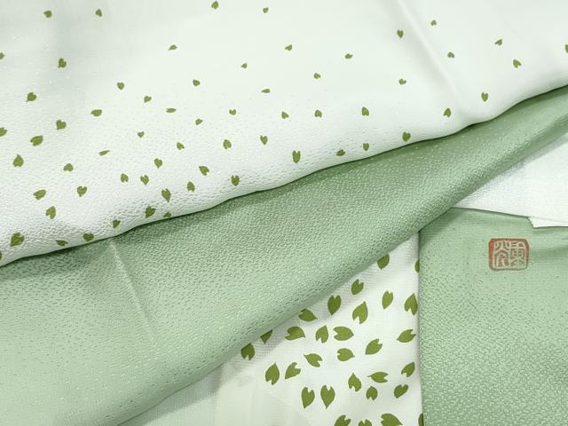 ■■■　サイズ　■■■ 身丈 130cm（肩から） 裄丈 63cm 袖丈 51cm　縫込み 2.5cm 袖幅 32cm 前幅 29.5cm 後幅 31cm 着物縫いこみ 内揚げ 6cm 裄 お袖側 約4cm　身頃側 約1.5cm ■■■　商...