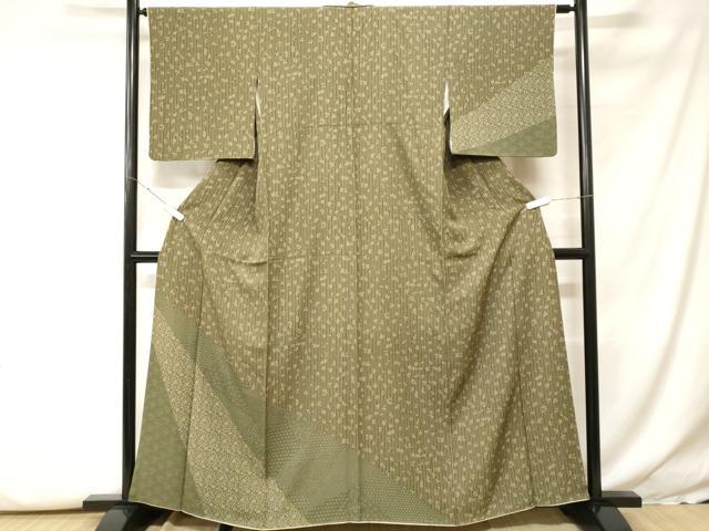 ■■■　サイズ　■■■ 身丈 160cm（肩から） 裄丈 64cm 袖丈 47cm　縫込み 5cm 袖幅 34cm 前幅 25cm 後幅 28cm 着物縫いこみ 内揚げ 6cm 裄 お袖側 約3cm　身頃側 約6cm ■■■　商品詳細　■■...
