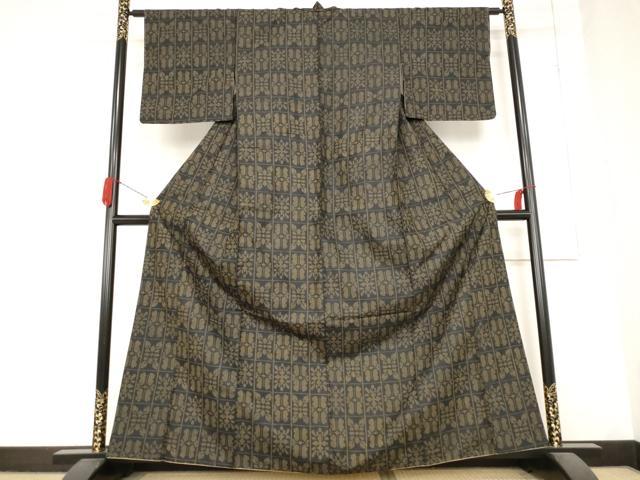 ■■■　サイズ　■■■ 身丈 162cm（肩から） 裄丈 61cm 袖丈 45cm　縫込み 4.5cm 袖幅 32cm 前幅 22.5cm 後幅 28cm 着物縫いこみ 内揚げ 0cm 裄 お袖側 約2.5cm　身頃側 約5cm ■■■　商...