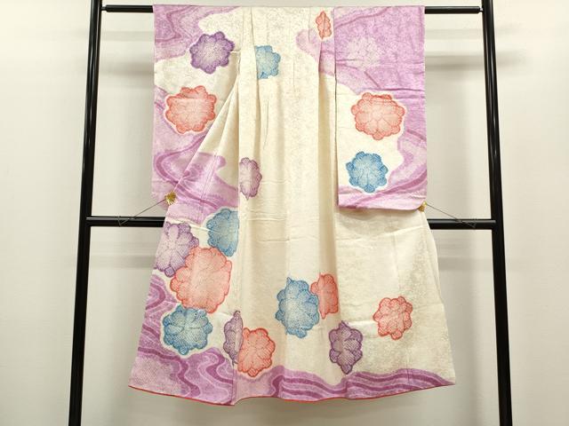 ■■■　サイズ　■■■ 【祝着】 身丈 135.5cm（肩から） 裄丈 48.5cm（肩上げ　5cm） 袖丈 75cm　縫込み 4cm 袖幅 32cm 前幅 21cm 後幅 25.5cm 着物縫いこみ 内揚げ 4cm （腰上げ　0cm） 裄...