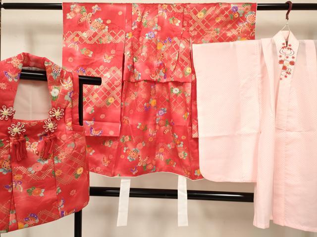 ■■■　サイズ　■■■ 【祝着】 身丈 73cm（肩から） 裄丈 40cm（肩上げ　3cm） 袖丈 55.5cm　縫込み 1cm 袖幅 26cm 前幅 16cm 後幅 20cm 着物縫いこみ 内揚げ 0cm （腰上げ　8cm） 裄 お袖側 ...