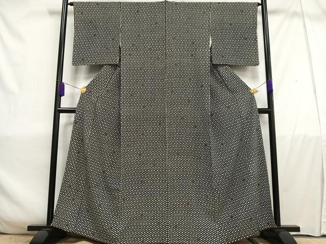 ■■■　サイズ　■■■ 身丈 162cm（肩から） 裄丈 64cm 袖丈 48cm　縫込み 3cm 袖幅 32cm 前幅 28cm 後幅 30cm 着物縫いこみ 内揚げ 2.5cm 裄 お袖側 約1cm　身頃側 約1cm ■■■　商品詳細　...