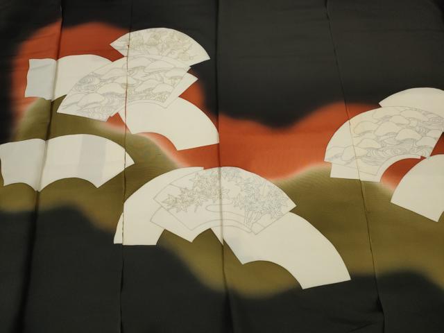 ■■■　サイズ　■■■ 長さ　　着尺分あり 幅　　　約36cm ■■■　商品詳細　■■■ 【正絹・石持付き・未使用】 状態は接写画像のように柄部分・袖に薄い汚れがございます。 大変上質な逸品になります。 お安く出品致しますので、是非この機会...