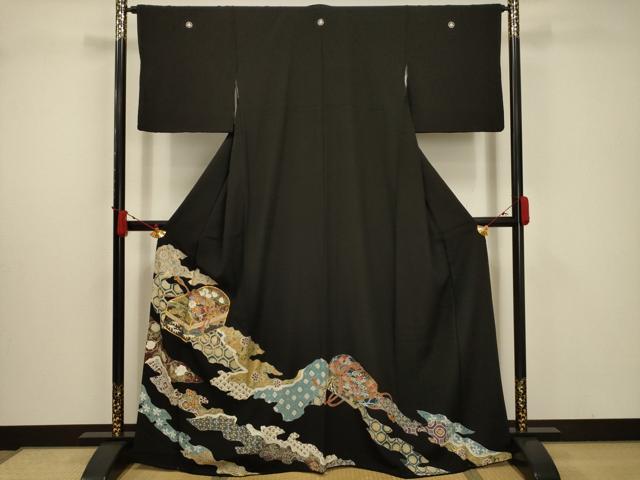 ■■■　サイズ　■■■ 身丈 164cm（肩から） 裄丈 63.5cm 袖丈 46cm　縫込み 6cm 袖幅 33cm 前幅 24cm 後幅 30cm 着物縫いこみ 内揚げ 4cm 裄 お袖側 約2cm　身頃側 約3.5cm ■■■　商品詳...