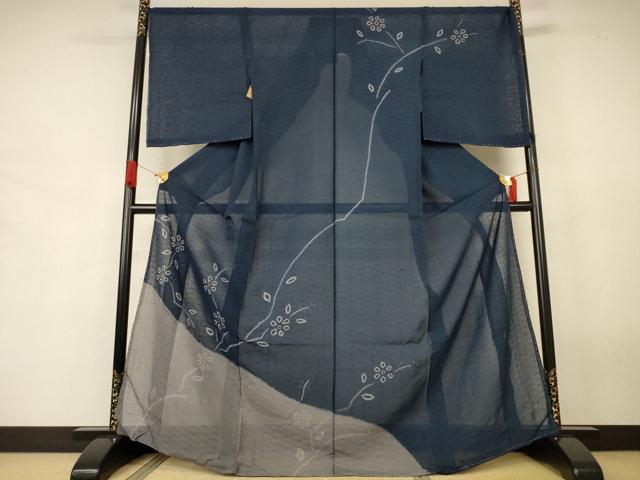 ■■■　サイズ　■■■ 反幅　36.5cm　　　 ※ご自身でお好みのサイズに仕立ててお召になっていただけます。 ■■■　商品詳細　■■■ 【正絹・未使用】 状態は特に目立ったシミ汚れなどもなく大変良い状態です。 大変上質な逸品になります。 ...