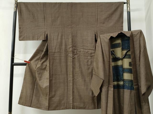 ■■■　サイズ　■■■ 【着物】 身丈 134cm（肩から） 裄丈 65.5cm 袖丈 51cm　縫込み 2.5cm 袖幅 34cm 前幅 21cm 後幅 28cm 着物縫いこみ 内揚げ 6cm 裄 お袖側 約1cm　身頃側 約2cm 【羽...