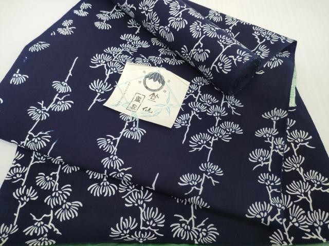 ■■■　サイズ　■■■ 長さ　　着尺分あり 幅　　　約36cm ■■■　商品詳細　■■■ 【綿・未使用】 状態は特に目立ったシミ汚れなどもなく大変良い状態です。 竺仙とは『美しいキモノ』や『きものサロン』などで、 高級浴衣としてお馴染み。 ...