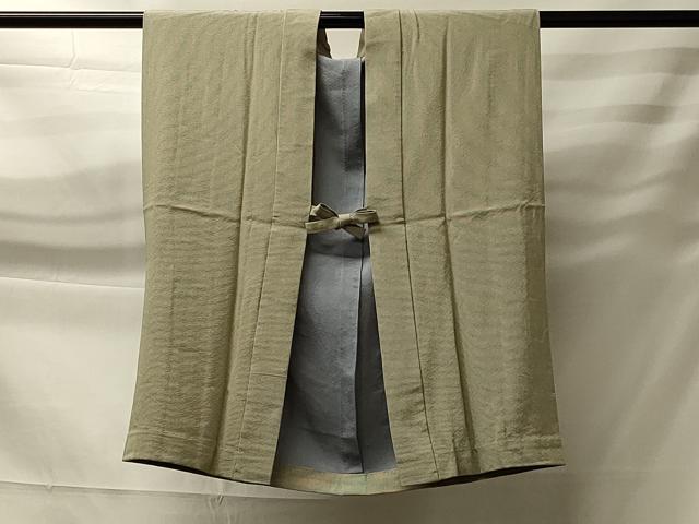■■■　サイズ　■■■ 身丈 66cm（肩から） 裄丈 30cm 前幅 20.5cm 後幅 30.5cm ■■■　商品詳細　■■■ 【正絹】 状態は接写画像のように羽織に擦れがございますが その他特に目立ったシミ汚れなどもなく大変良い状態で...