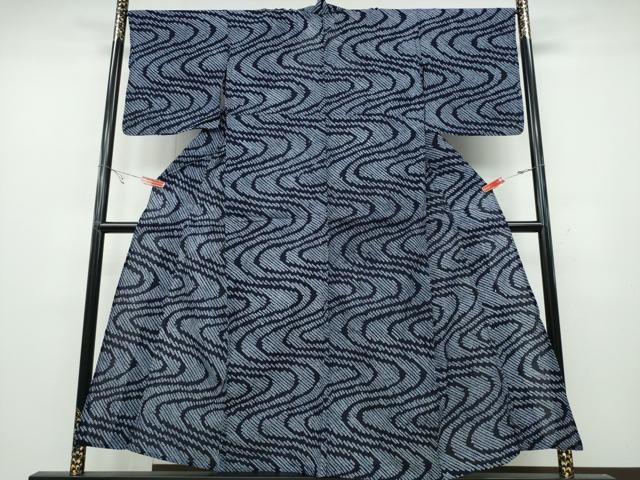 ■■■　サイズ　■■■ 身丈 154cm（肩から） 裄丈 70cm 袖丈 47cm　縫込み 2cm 袖幅 35.5cm 前幅 30.5cm 後幅 34.5cm 着物縫いこみ 内揚げ 0cm 裄 お袖側 約1cm　身頃側 約0cm ■■■　商...