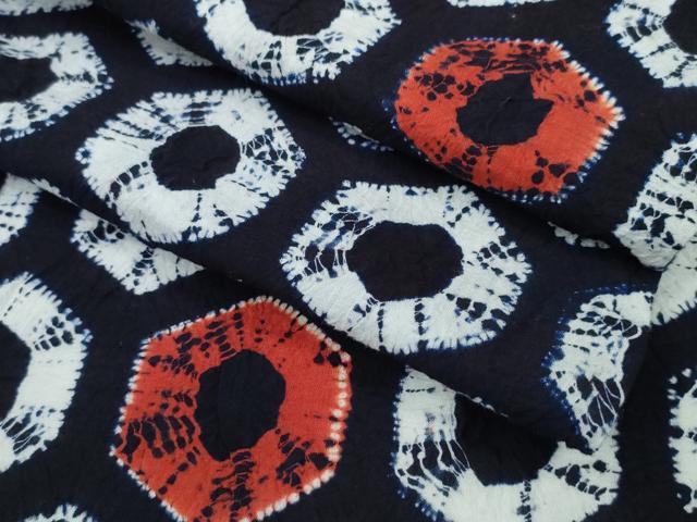 ■■■　サイズ　■■■ 身丈 152cm（肩から） 裄丈 67cm 袖丈 46cm　縫込み 3cm 袖幅 34.5cm 前幅 23cm 後幅 29.5cm 着物縫いこみ 内揚げ 0cm 裄 お袖側 約0cm　身頃側 約0cm ■■■　商品詳...