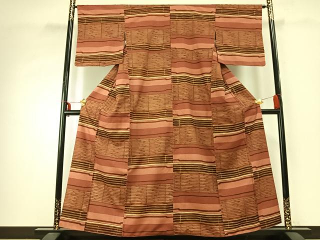 ■■■　サイズ　■■■ 身丈 156cm（肩から） 裄丈 65cm 袖丈 48cm　縫込み 4cm 袖幅 32cm 前幅 23cm 後幅 31cm 着物縫いこみ 内揚げ 4cm 裄 お袖側 約2.5cm　身頃側 約1cm ■■■　商品詳細　...