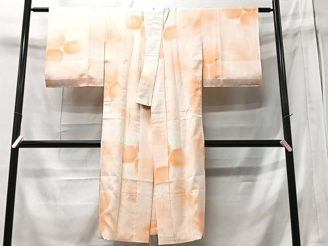 ■■■　サイズ　■■■ 身丈 124cm（肩から） 裄丈 62cm 袖丈 45cm　縫込み 4cm 袖幅 32cm 前幅 23cm 後幅 31cm 着物縫いこみ 内揚げ 0cm 裄 お袖側 約4cm　身頃側 約4cm ■■■　商品詳細　■■...