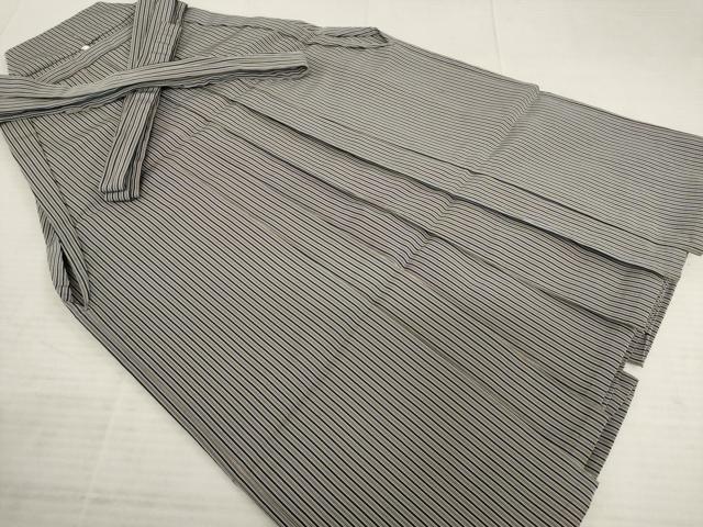 ■■■　サイズ　■■■ 紐下丈　約78cm ■■■　商品詳細　■■■ 【正絹】 状態は接写画像のように三の襞・一の襞にシミ、腰板に刺繍跡がございますが その他特に目立ったシミ汚れなどもなく大変良い状態です。 大変上質な逸品になります。 お安...