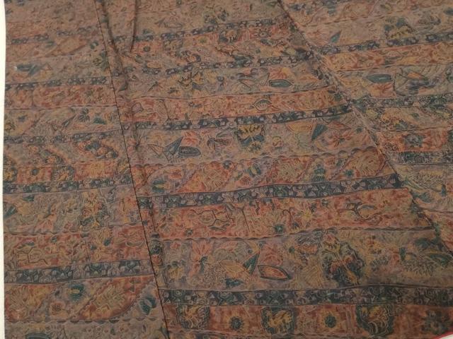 ■■■　サイズ　■■■ 身丈 162cm（肩から） 裄丈 67cm 袖丈 49cm　縫込み 4.5cm 袖幅 34cm 前幅 26cm 後幅 32cm 着物縫いこみ 内揚げ 0cm 裄 お袖側 約2.5cm　身頃側 約2cm ■■■　商品詳...