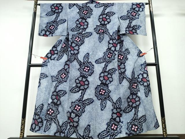 ■■■　サイズ　■■■ 身丈 155cm（肩から） 裄丈 66cm 袖丈 45cm　縫込み 2cm 袖幅 34.5cm 前幅 26cm 後幅 30cm 着物縫いこみ 内揚げ 0cm 裄 お袖側 約1cm　身頃側 約1cm ■■■　商品詳細　...