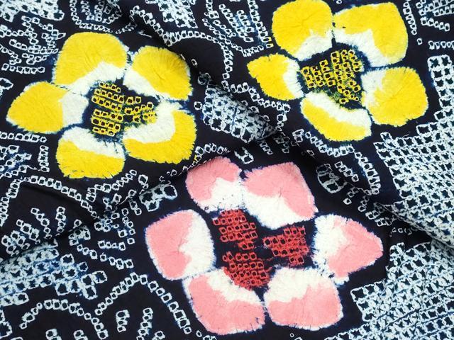 ■■■　サイズ　■■■ 身丈 157.5cm（肩から） 裄丈 65.5cm 袖丈 44cm　縫込み 1.5cm 袖幅 33.5cm 前幅 24.5cm 後幅 30cm 着物縫いこみ 内揚げ 0cm 裄 お袖側 約0cm　身頃側 約0cm ■...