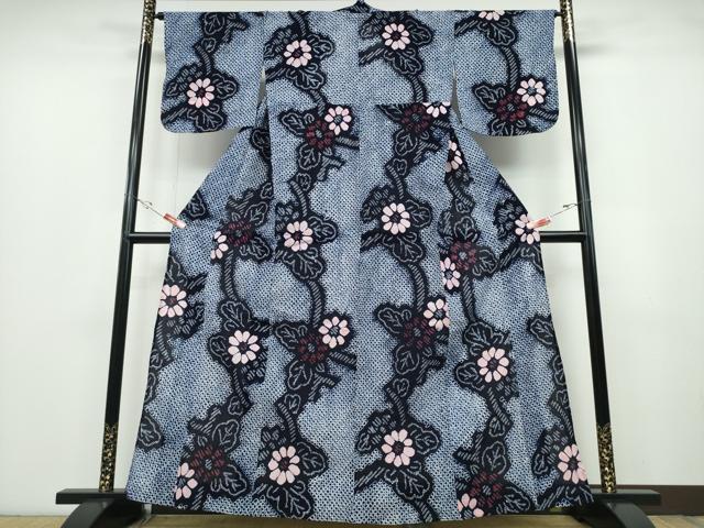 ■■■　サイズ　■■■ 身丈 163cm（肩から） 裄丈 67cm 袖丈 44cm　縫込み 4cm 袖幅 34cm 前幅 23cm 後幅 29cm 着物縫いこみ 内揚げ 0cm 裄 お袖側 約1cm　身頃側 約1cm ■■■　商品詳細　■■...