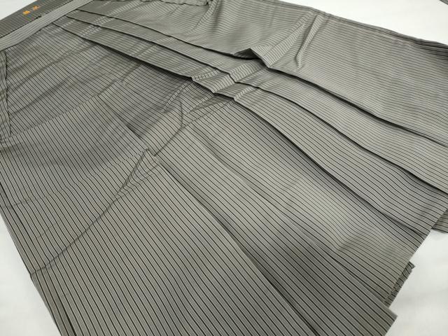 ■■■　サイズ　■■■ 紐下丈　約80cm ■■■　商品詳細　■■■ 【正絹】 状態は接写画像のように裏腰板に為書きがございますが その他特に目立ったシミ汚れなどもなく大変良い状態です。 大変上質な逸品になります。 お安く出品致しますので、...