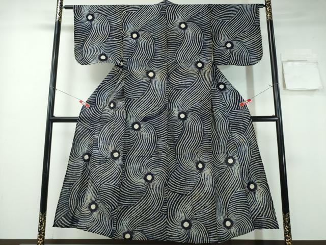 ■■■　サイズ　■■■ 身丈 150cm（肩から） 裄丈 63.5cm 袖丈 44cm　縫込み 2.5cm 袖幅 33cm 前幅 24cm 後幅 30cm 着物縫いこみ 内揚げ 0cm 裄 お袖側 約1cm　身頃側 約1cm ■■■　商品詳...