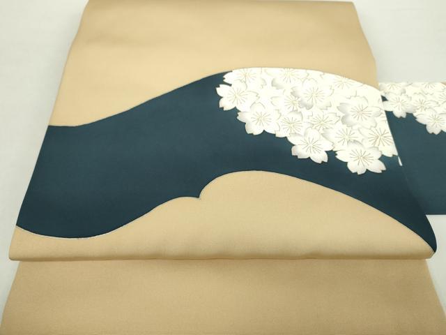 ■■■　サイズ　■■■ 長さ 371.5cm 幅 31cm程 ■■■　商品詳細　■■■ 【正絹】 状態は接写画像のように 太鼓に若干の薄いシミ、胴回りに薄い汚れがございますが その他特に目立ったシミ汚れなどもなく大変良い状態です。 大変上質...