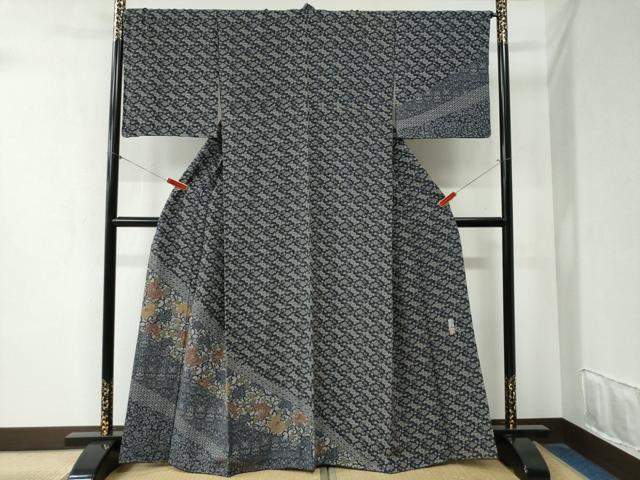 ■■■　サイズ　■■■ 身丈 165cm（肩から） 裄丈 68cm 袖丈 49cm　縫込み 6cm 袖幅 34.5cm 前幅 24cm 後幅 30.5cm 着物縫いこみ 内揚げ 4cm 裄 お袖側 約2cm　身頃側 約2cm ■■■　商品詳...