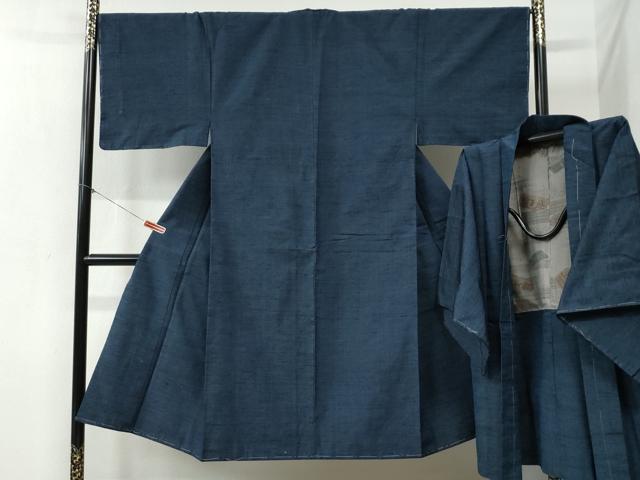 ■■■　サイズ　■■■ 【着物】 身丈 135cm（肩から） 裄丈 68.5cm 袖丈 45cm　縫込み 3cm 袖幅 34.5cm 前幅 27.5cm 後幅 31.5cm 着物縫いこみ 内揚げ 4cm 裄 お袖側 約1cm　身頃側 約1....