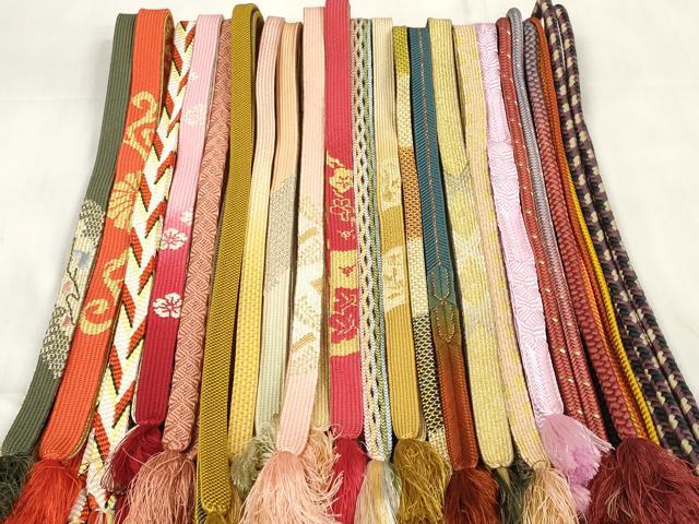 ■■■　商品詳細　■■■ ※こちらのお品はまとめての出品となりますので、 汚れ・サイズ等の詳細は記載しておりません。 ご理解の上でのご入札をお願い致します。 大変上質な逸品になります。 お安く出品致しますので、是非この機会にいかがでしょうか...